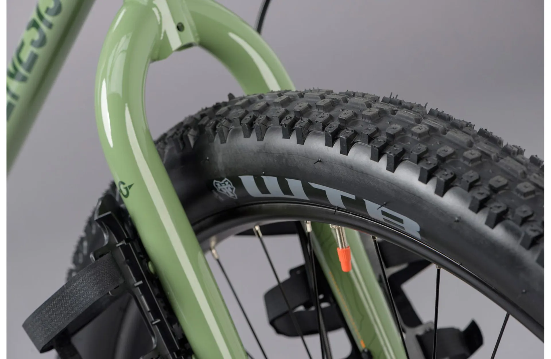 2021 Genesis Longitude Steel Mountain Bike in Green